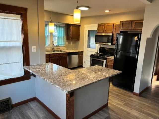 3 Br, 1 bath, Single Family 1304 Randle St