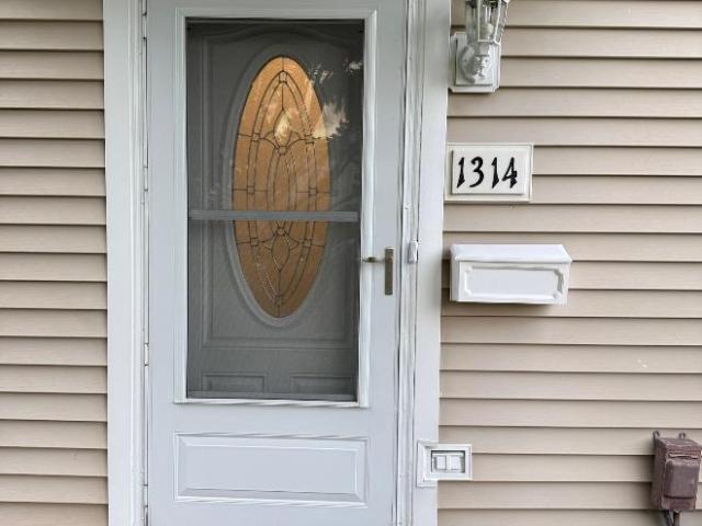 3 Br, 1 bath, Single Family 1314 Ely Ct