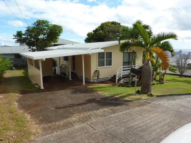 3 Br, 1 bath, Single Family 1326 Alewa Dr