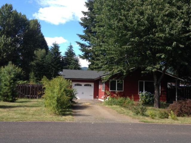 3 Br, 1 bath, Single Family 132 Vine Maple Loop
