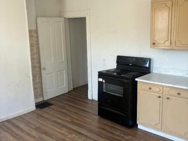 3 Br, 1 bath, Single Family 132 Amanda Ave