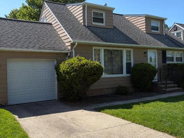 3 Br, 1 bath, Single Family 1348 Beaconfield Rd