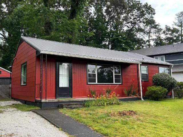 3 Br, 1 bath, Single Family 135 Linden St