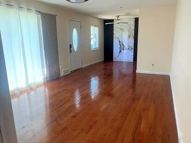3 Br, 1 bath, Single Family 13902 Lakota Ave