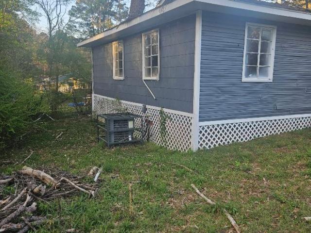 3 Br, 1 bath, Single Family 2401 Coronet Pl