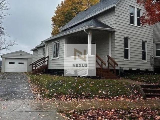 3 Br, 1 bath, Single Family 240 Arch St