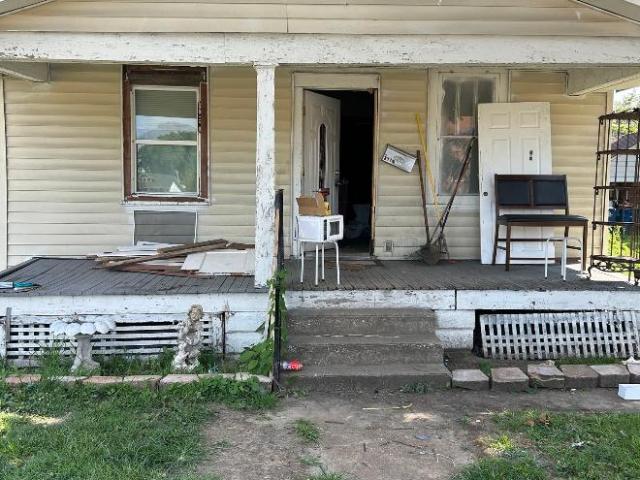 3 Br, 1 bath, Single Family 2410 Sheridan Ave