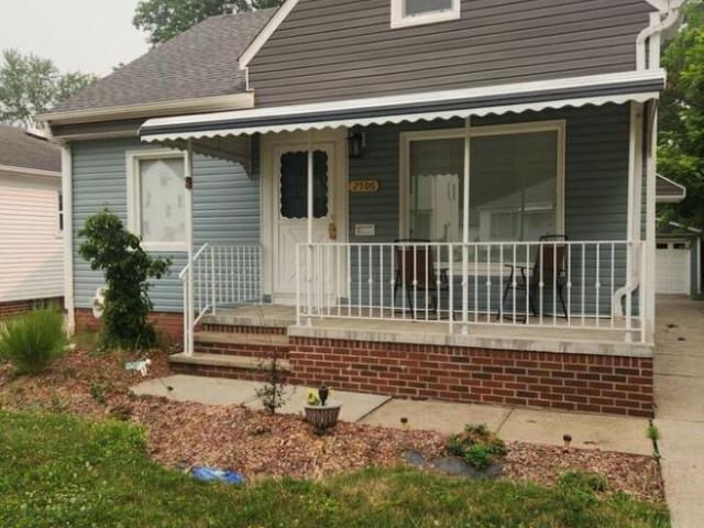 3 Br, 1 bath, Single Family 2506 Torrington Ave