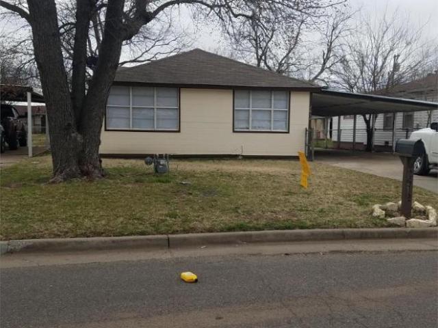 3 Br, 1 bath, Single Family 2612 Sw 41st