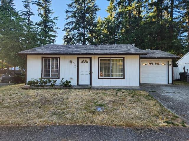 3 Br, 1 bath, Single Family 26200 195th Pl SE
