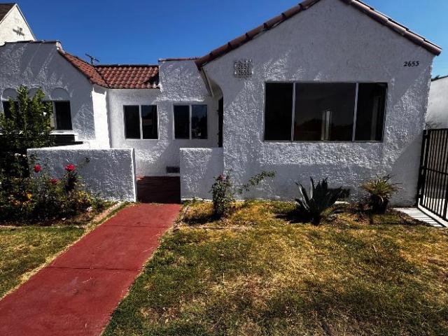 3 Br, 1 bath, Single Family 2653 Flower St