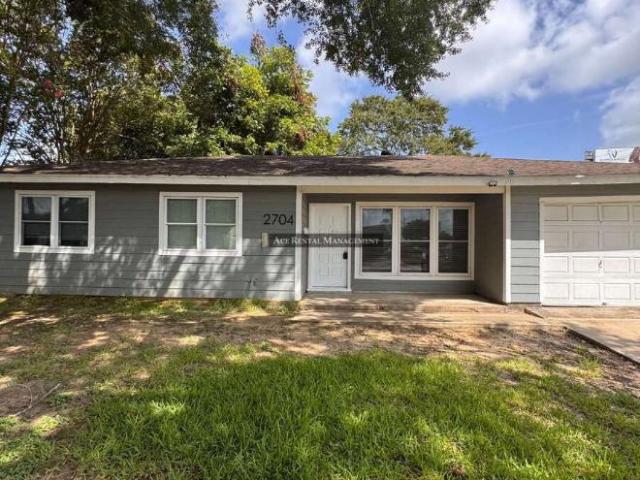 3 Br, 1 bath, Single Family 2704 Avenue N
