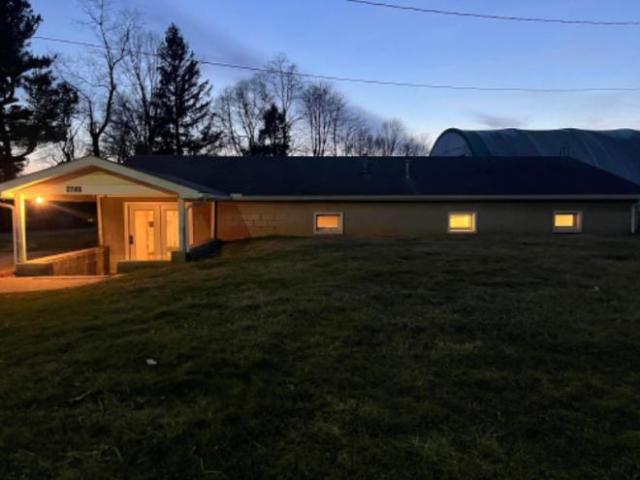 3 Br, 1 bath, Single Family 2745 Adamsville Rd