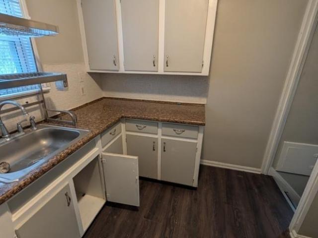 3 Br, 1 bath, Single Family 27471 Forestview Ave