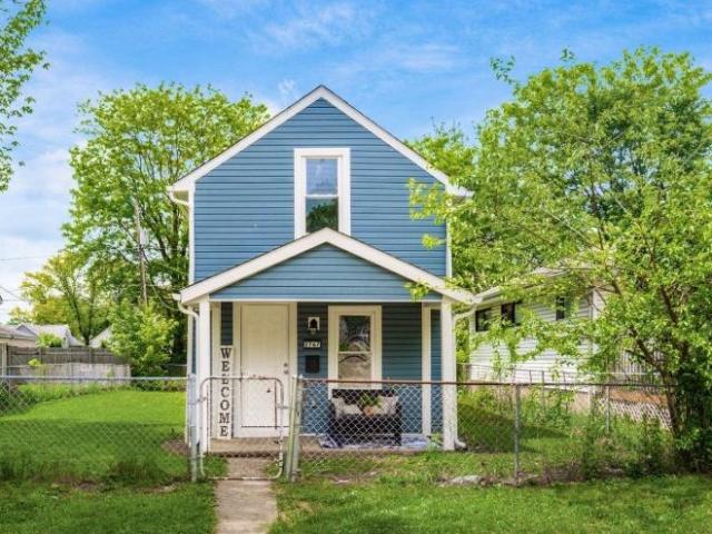 3 Br, 1 bath, Single Family 2767 Hiawatha St