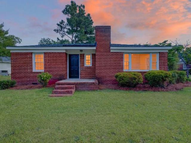 3 Br, 1 bath, Single Family 2813 Jackson Dr