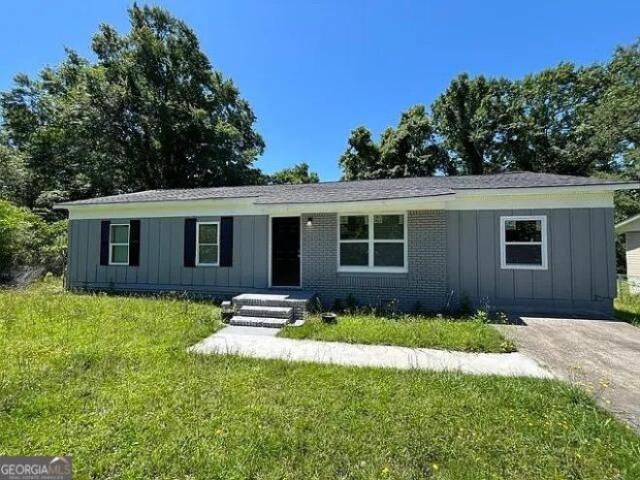 3 Br, 1 bath, Single Family 2844 Shamrock Lane