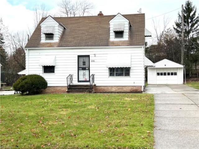 3 Br, 1 bath, Single Family 295 Grand Blvd