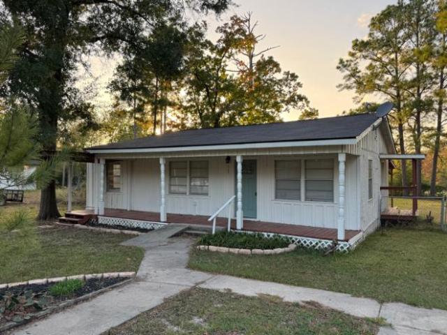 3 Br, 1 bath, Single Family 203 Shelter Ln