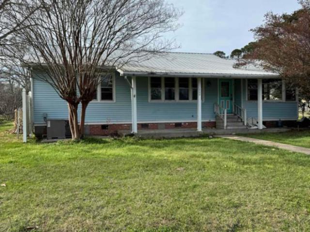 3 Br, 1 bath, Single Family 200 S 4th St