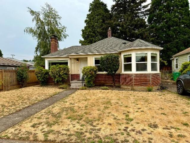 3 Br, 1 bath, Single Family 2010 NE 77th Ave