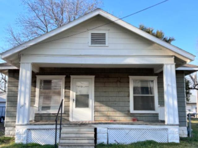 3 Br, 1 bath, Single Family 2025 Remco 3rd Ave