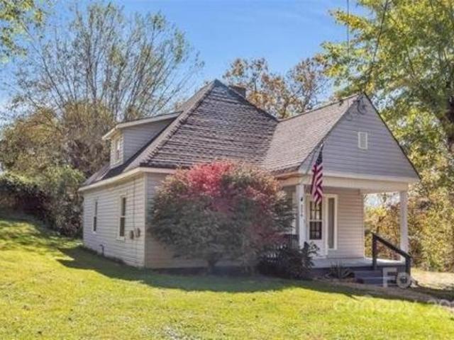 3 Br, 1 bath, Single Family 206 Star Ridge Rd