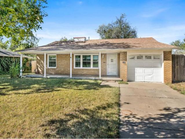 3 Br, 1 bath, Single Family 2104 S Travis
