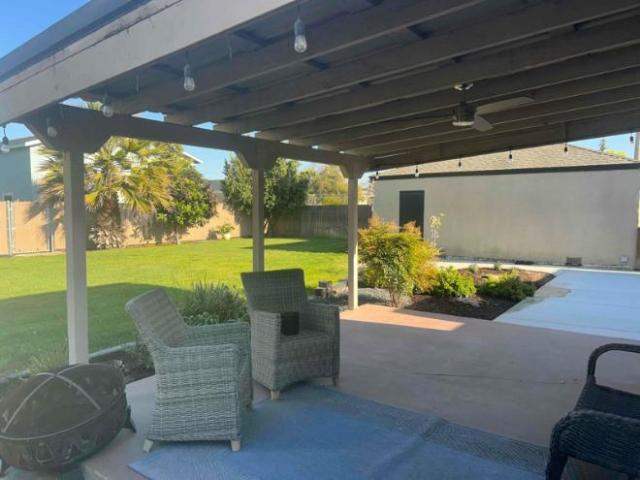 3 Br, 1 bath, Single Family 2164 18th Ave