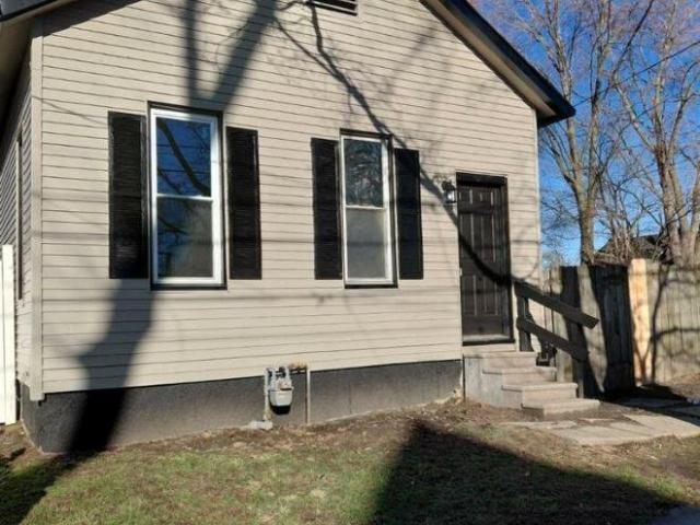 3 Br, 1 bath, Single Family 220 Wasaon St