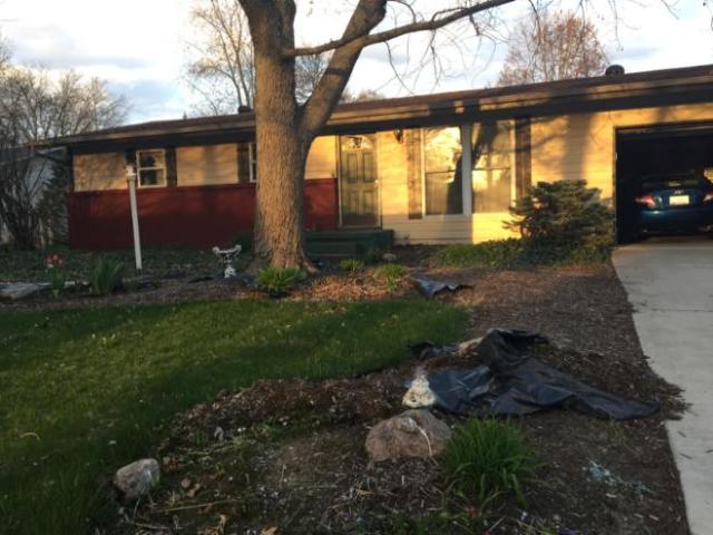 3 Br, 1 bath, Single Family 2216 Delaware Dr