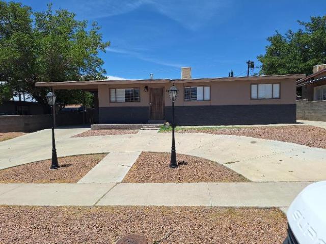 3 Br, 1 bath, Single Family 2217 El Caminito Ave