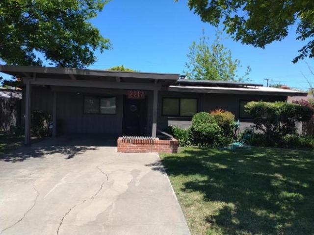 3 Br, 1 bath, Single Family 2217 Polk Way