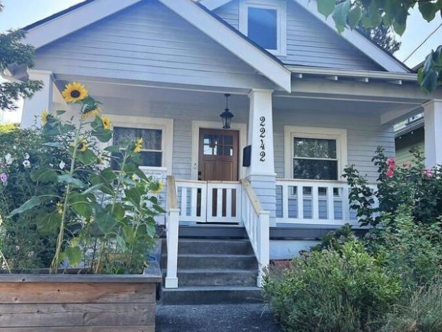 3 Br, 1 bath, Single Family 2242 SE 44th Ave