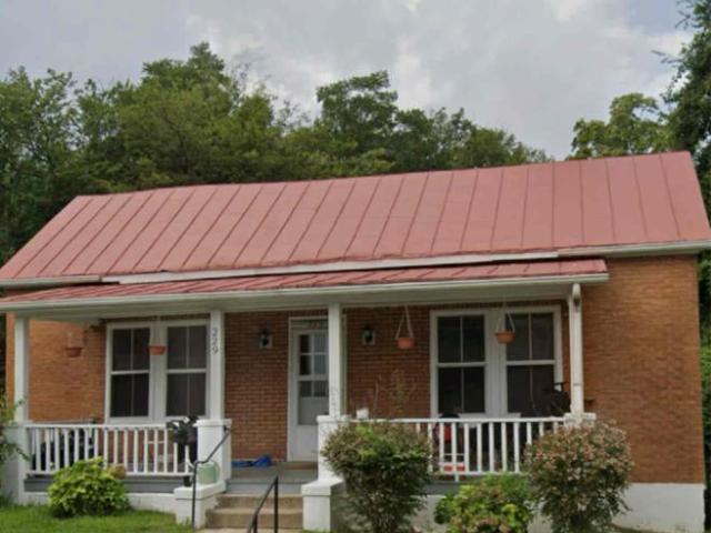 3 Br, 1 bath, Single Family 229 Holbrook Street