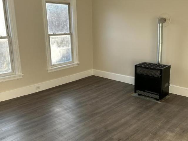 3 Br, 1 bath, Single Family 230 Pleasant Street