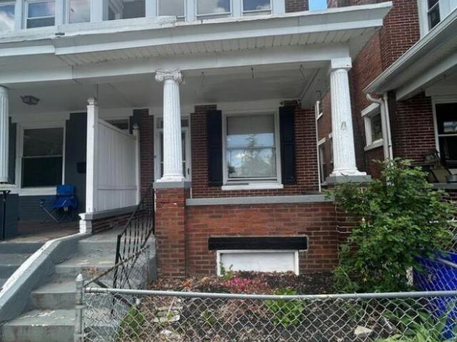 3 Br, 1 bath, Single Family 2318 A N 4th Street