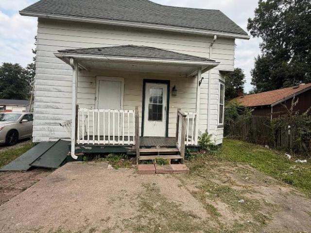 3 Br, 1 bath, Single Family 235 S Whitesboro St
