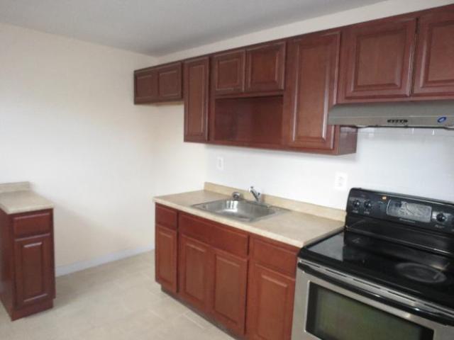 3 Br, 1 bath, Single Family 3549 N 7th St