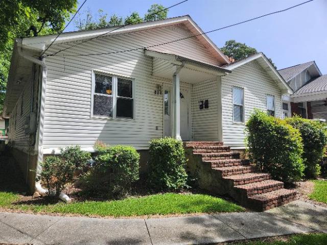 3 Br, 1 bath, Single Family 355 10th Street Northwest