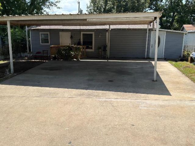 3 Br, 1 bath, Single Family 3708 S Jones St