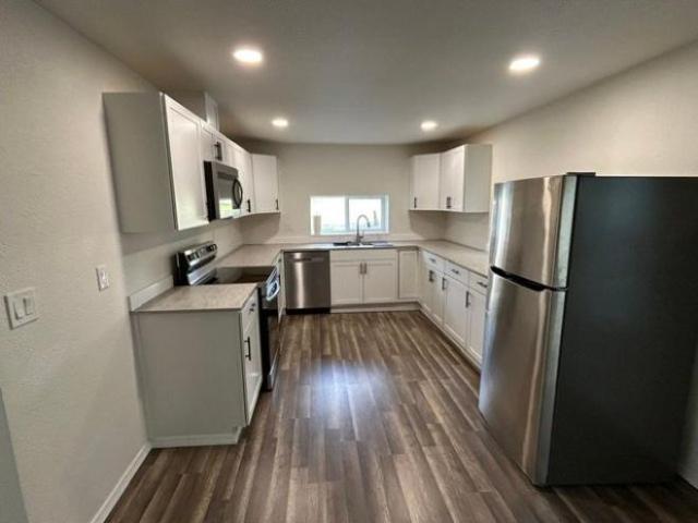 3 Br, 1 bath, Single Family 3712 Searles Rd