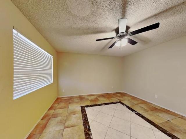 3 Br, 1 bath, Single Family 3734 W Columbine Dr