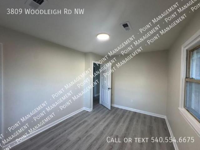3 Br, 1 bath, Single Family 3809 Woodleigh Rd NW