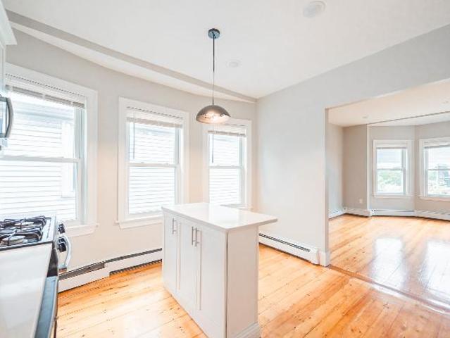 3 Br, 1 bath, Single Family 394 Centre St