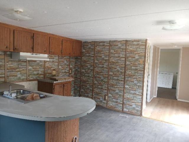 3 Br, 1 bath, Single Family 300 Country Springs Dr