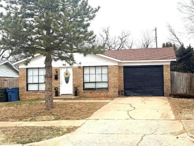 3 Br, 1 bath, Single Family 301 Winding Ln