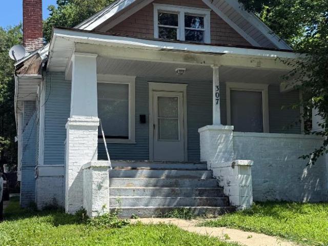 3 Br, 1 bath, Single Family 307 E Arcadia Ave