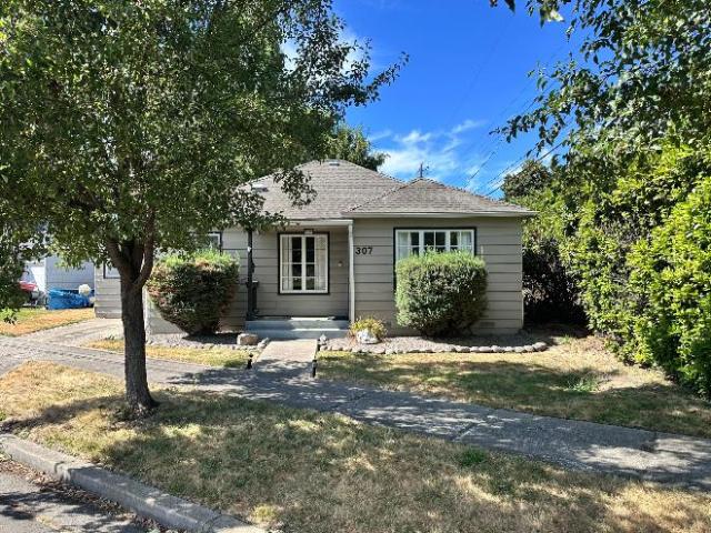 3 Br, 1 bath, Single Family 307 Monroe Street