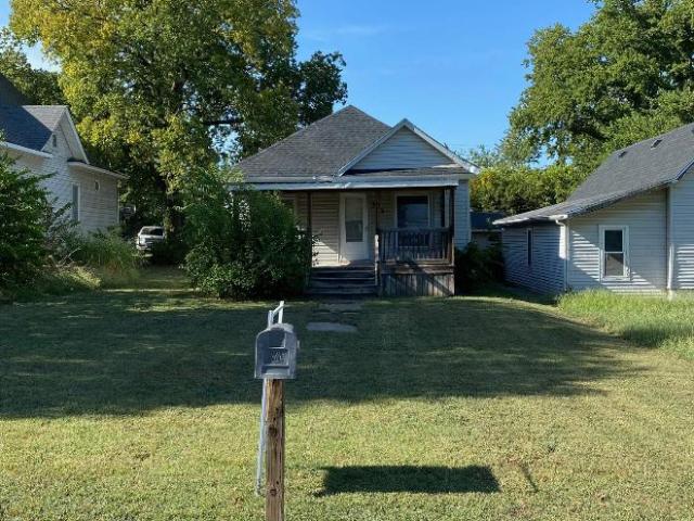 3 Br, 1 bath, Single Family 313 E Lincoln Ave